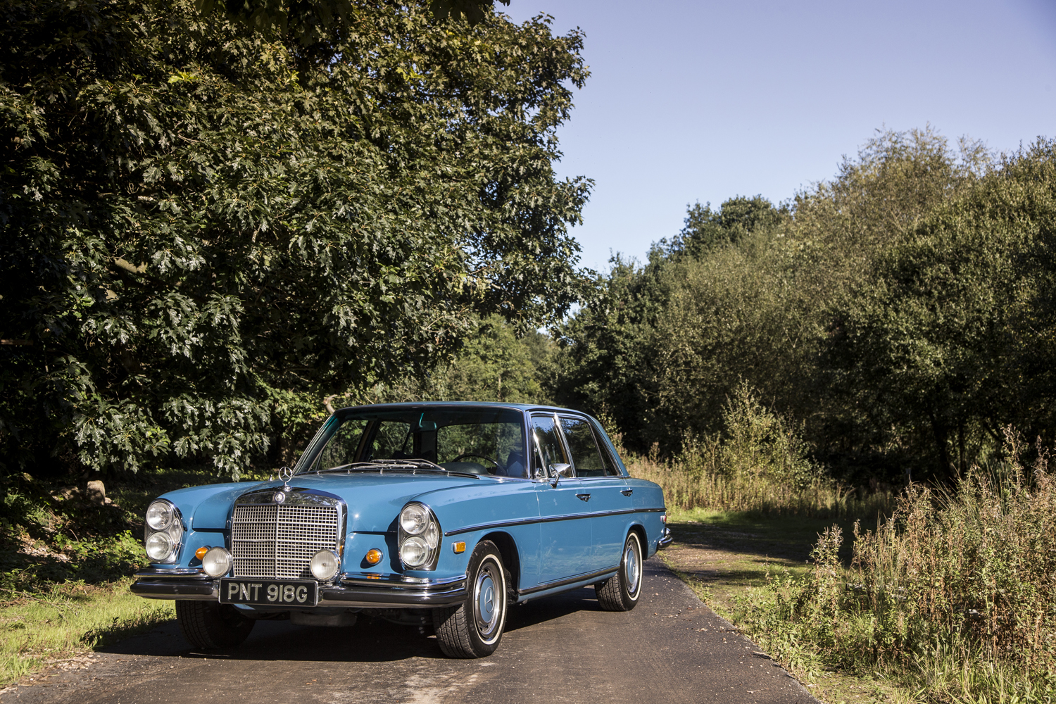 Mercedes 300SEL 6.3 - Avantgarde Classics