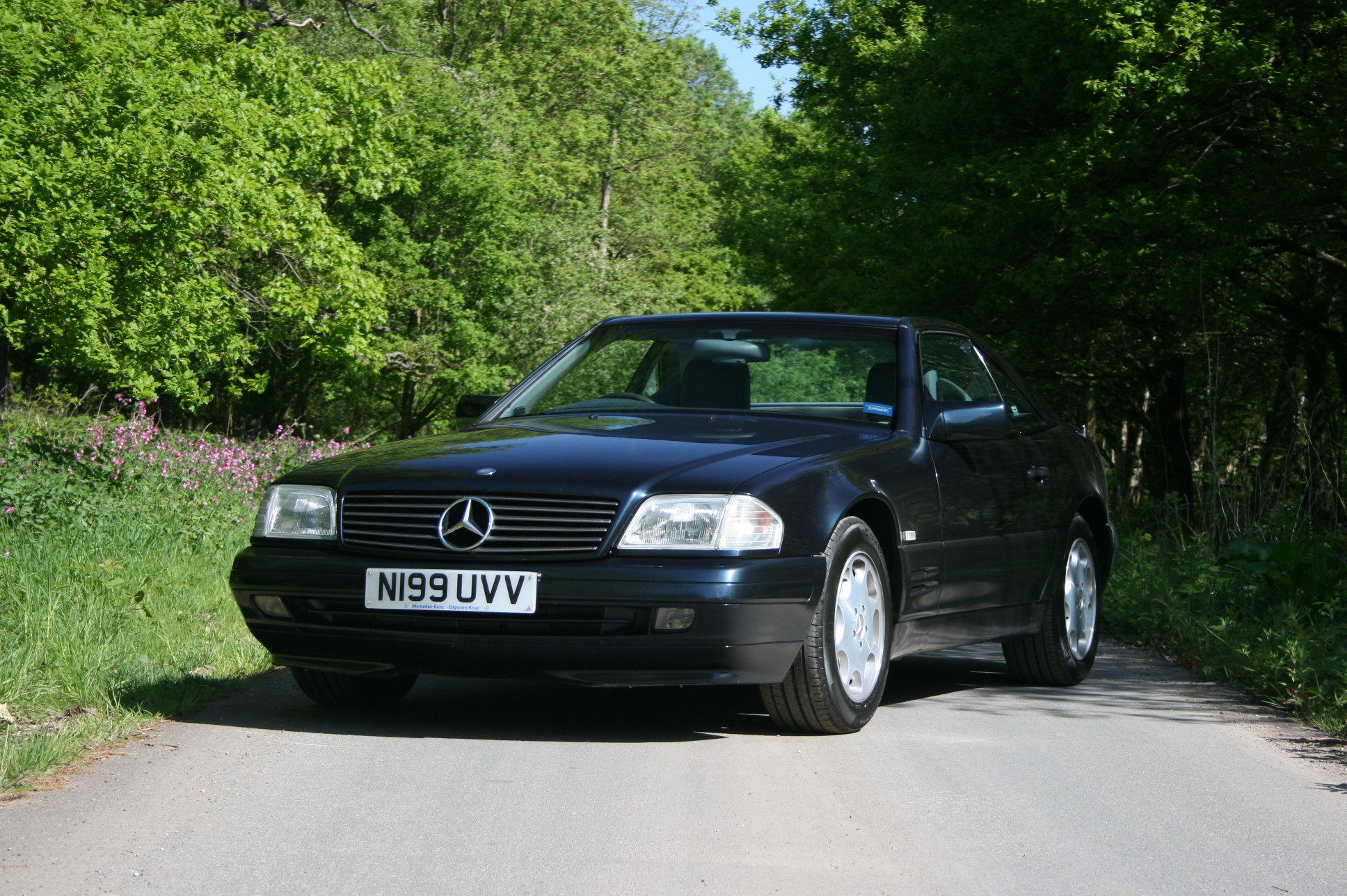 Mercedes SL280 - Avantgarde Classics
