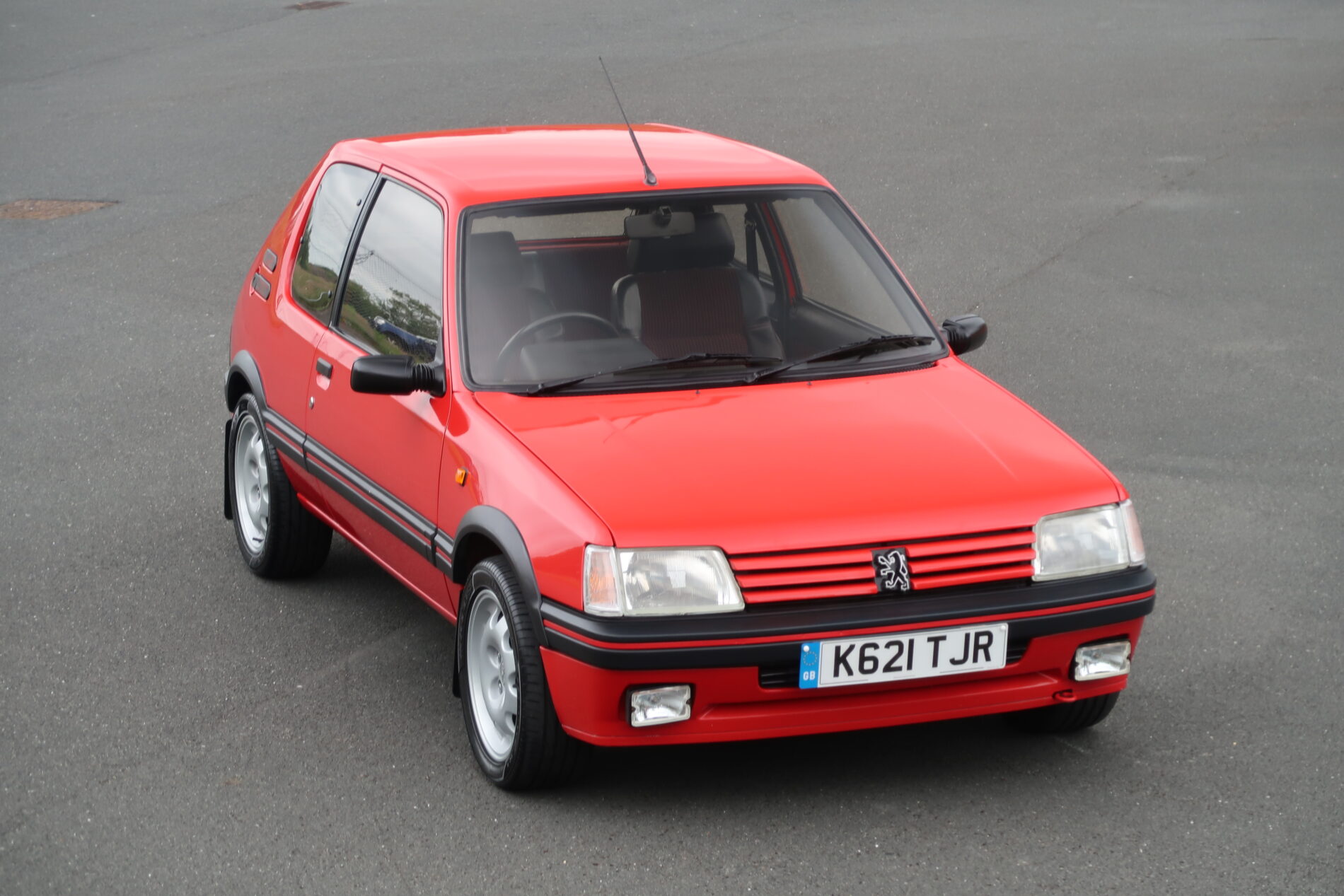 Peugeot 205 GTI 1 9 Avantgarde Classics peugeot-205-gti-1-9-avantgarde-classics